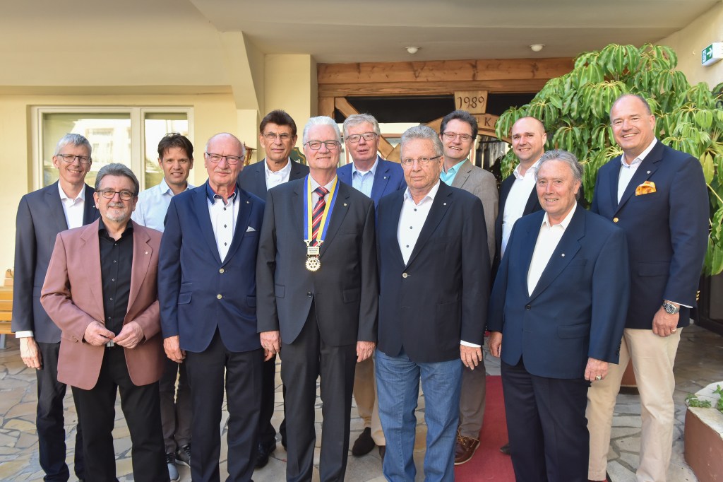Neuer Vorstand für das rotarische Jahr 2019/2020 – Rotary Club Weinheim